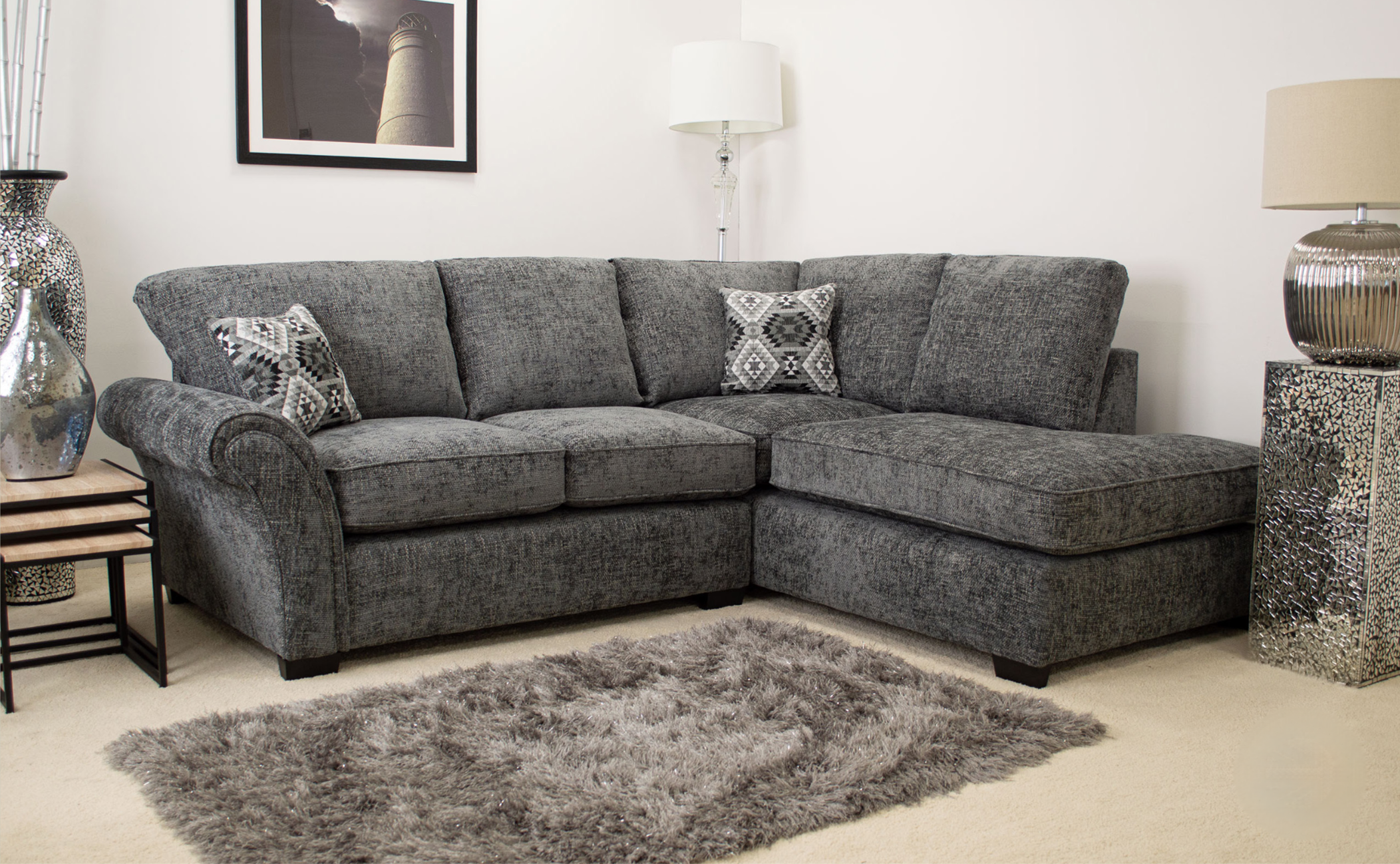 CHICAGO – Jack Sofas Drops